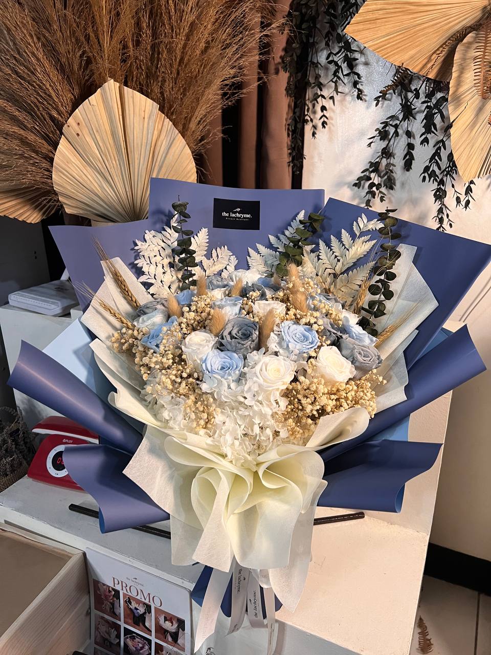 Claudia (27 Roses) – The Lachryme